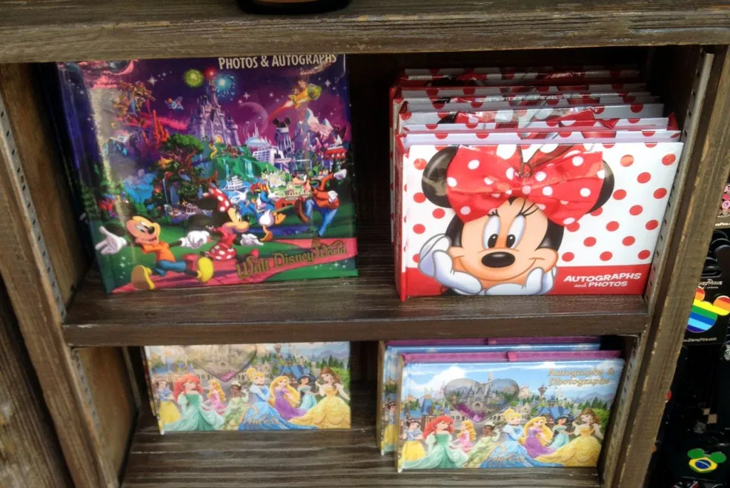 Livro de autógrafos para os personagens da Disney – A Magia da Disney